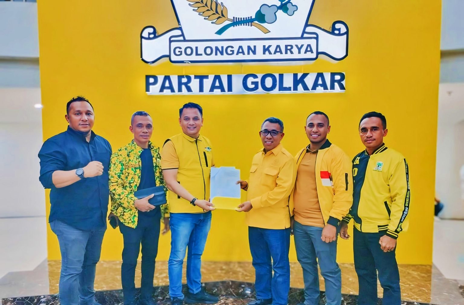 SMS-BENO Kantongi Rekomendasi Golkar; Safitri Mohon Doa Restu ...